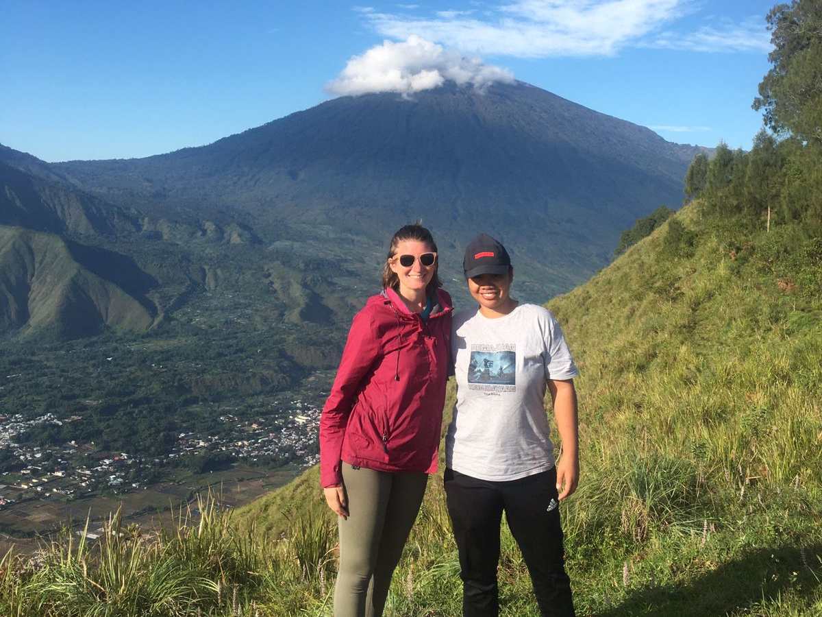 Hiking Pergasingan Hill Sembalun • Rinjani Women Adventure